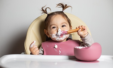 How to Pre-Treat Laundry Using Stain Remover for Clothes | OxiClean™